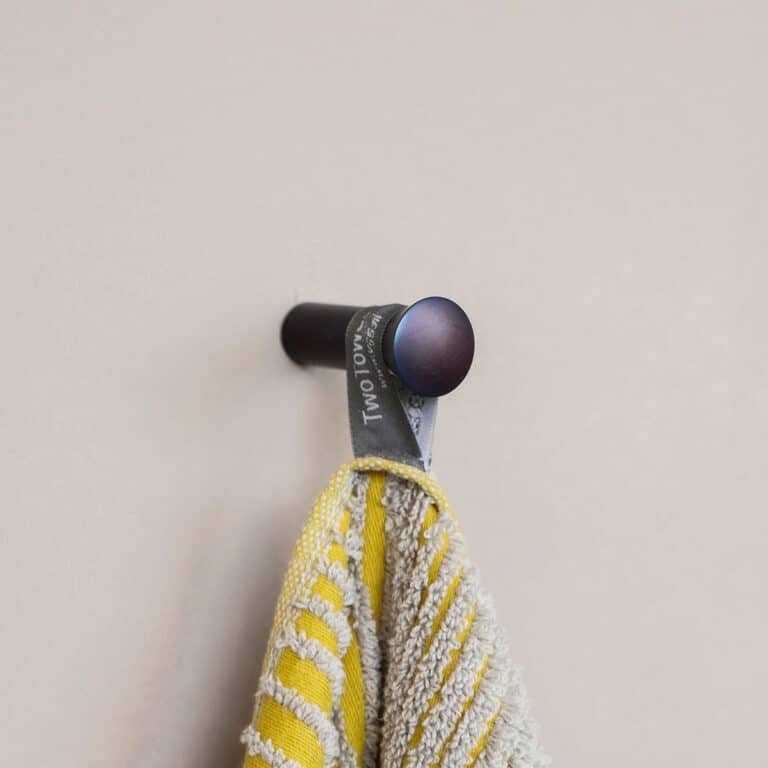 Vij5 - design wandhaken, kapstok, massief koper messing of staal ...